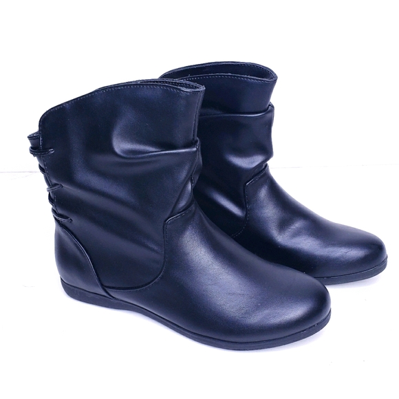 Sugar | Shoes | Sugar Womens Brooke Slouched Flat Ankle Boot | Poshmark